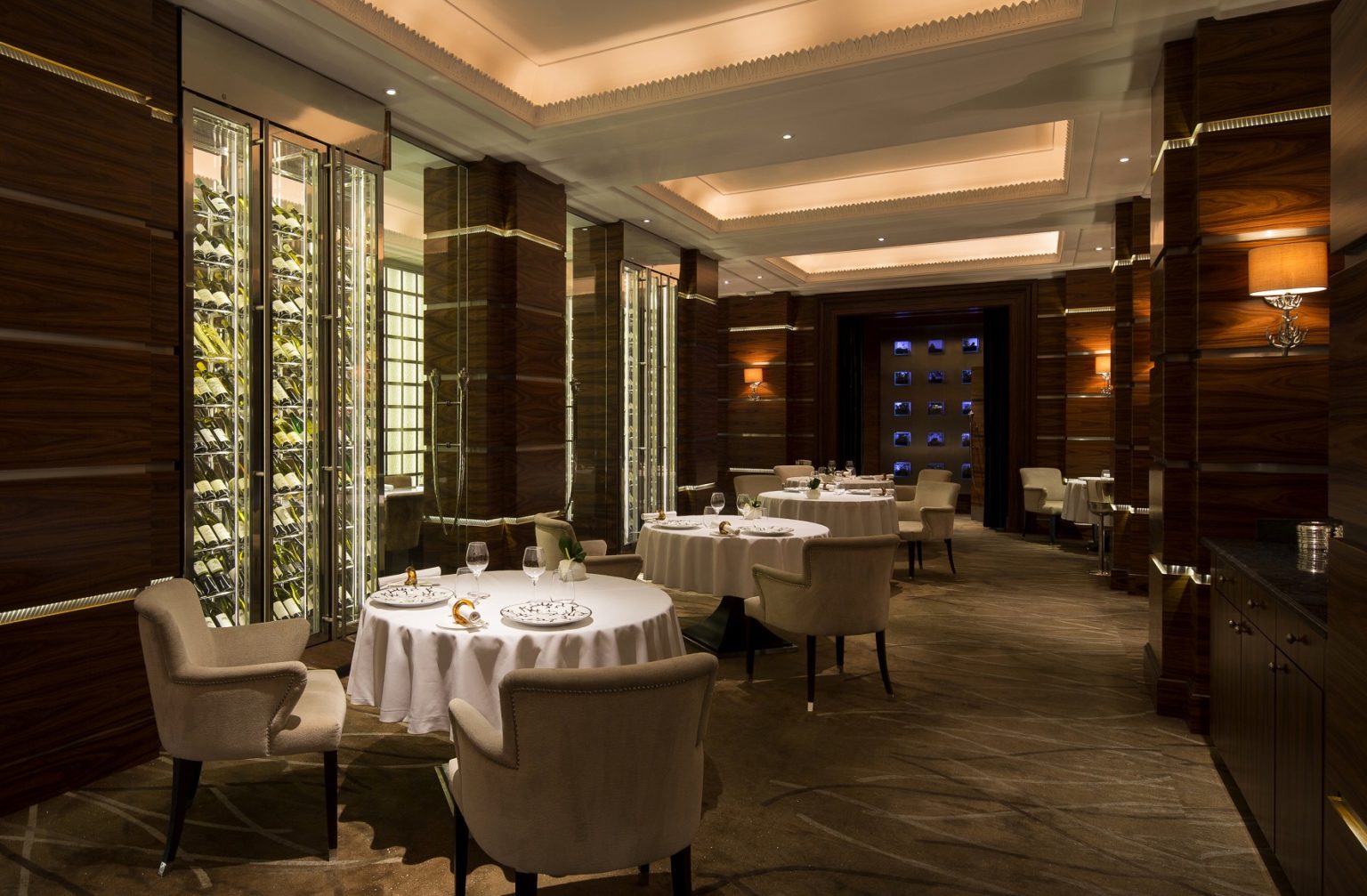 25 Best London Hotel Restaurants - Luxury Restaurant Guide