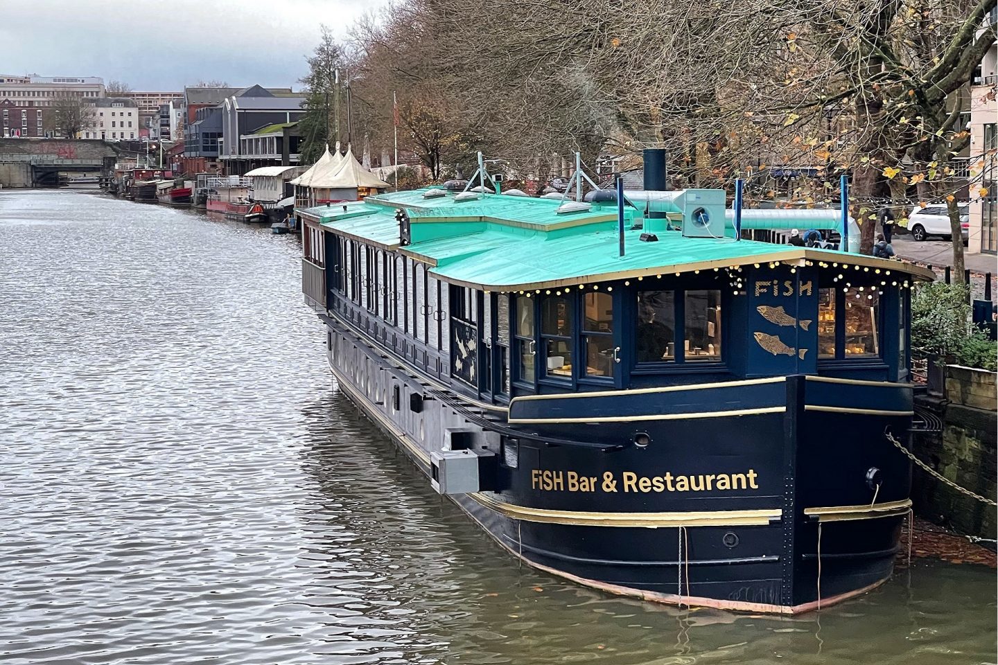 Luxury Floating Restaurants and Cafés - Luxury Restaurant Guide